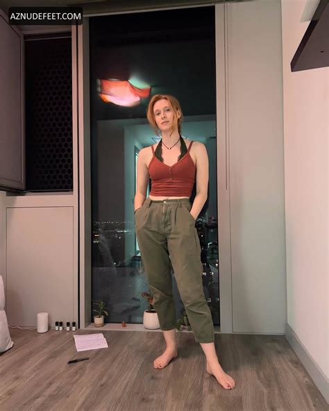 Nicole Tompkins Feet Aznudefeet