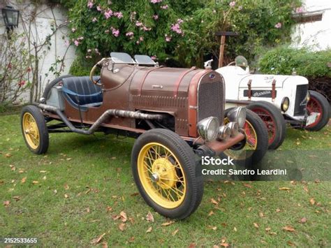 오래 된 녹색 1930 년대 포드 모델 클래식 자동차 쇼의 잔디밭에서 Baquet 레이서 스피드 스터 1920 1929 년에 대한 스톡 사진 및 기타 이미지 Istock