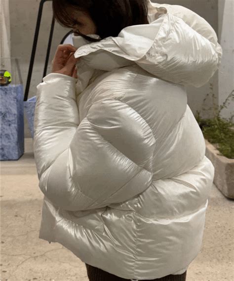 [퀄리티보장👍]펄 글로시 숏 패딩 푸퍼패딩 유광패딩 겨울패딩 에이블리