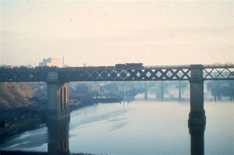 35mm Railway Slide Colour Rail Bre 768 Class A3 60080 Dick Turpin £