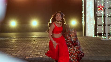 Hindi Serial Actress Jiggling Anvel And Boobs In Red Costume Mp4