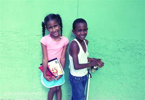 Una Niña Dominicana Que Cambió Las Pedradas Por Los Libros Imagenes