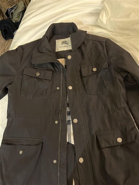 having trouble determining authenticity of burberry jacket r