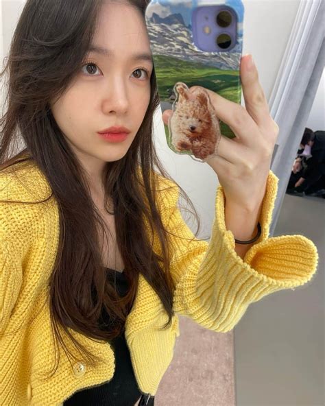 ミナ さんのインスタグラム写真 ミナ Instagram 추워도 노랭이 오늘도 영화보러와주신 모든 분들 감사합니다 좋은밤 보내세요 月 日 時 分