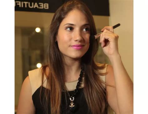 Sandra Bada Te Propone El Make Up Y Peinado Perfecto Para Tu Graduación