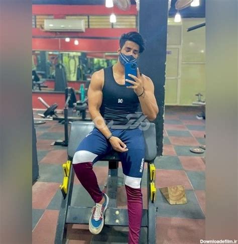 عکس پسر بدنساز پروفایل