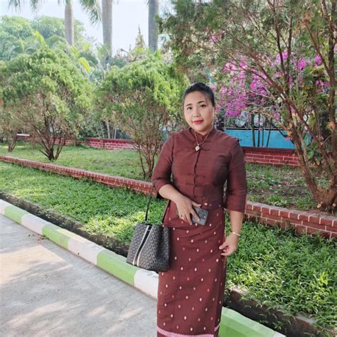 Tr Grade 9 ၈ တန်း သားသား၊မီးမီးတို့အတွက် Online English Class 2 ကို