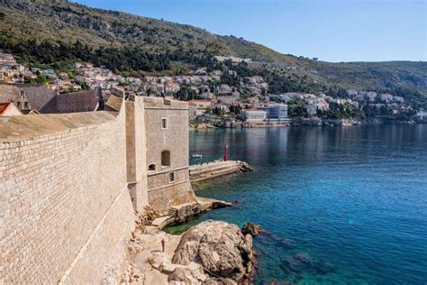Walking The Dubrovnik Walls Photo Tour And Helpful Tips Earth Trekkers