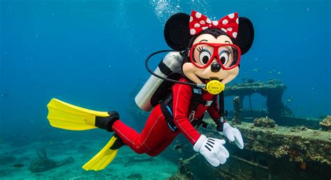 Minnie Mouse Scuba Diving By Chrisgraduate28 On Deviantart