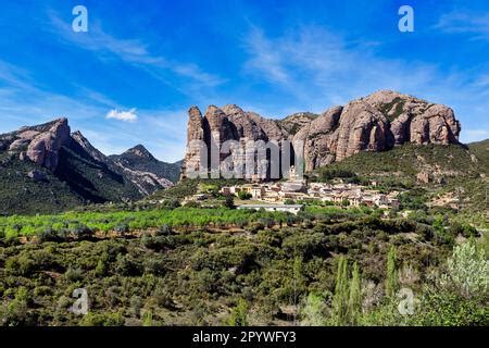 Village View Agueero Mountain Peak Rocky Chain Mallos De Agueero