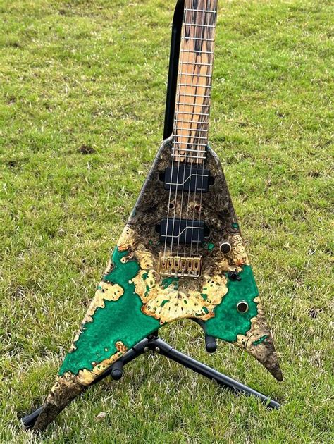 New Custom Guitar Build 7 String Victor T W Smith Guitars