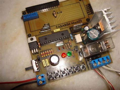 pwm motor control circuit hpwm pic16f876 frequency modulated