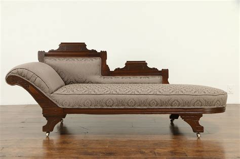 Antique Fainting Sofa Baci Living Room