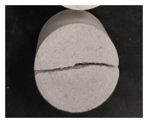 Rock Fracture Patterns For Bts Test Under Various Temperatures A