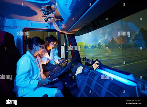 Mixed Simulator Truck Bus System Integration In The Architecture