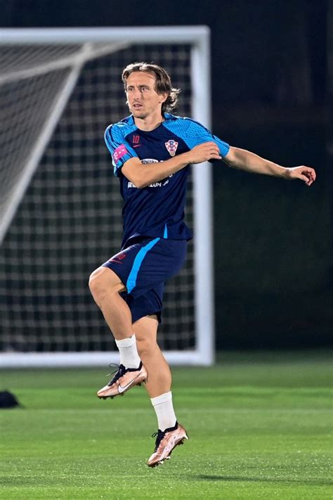 لوكا مودريتش حين تصنع الحرب نجما