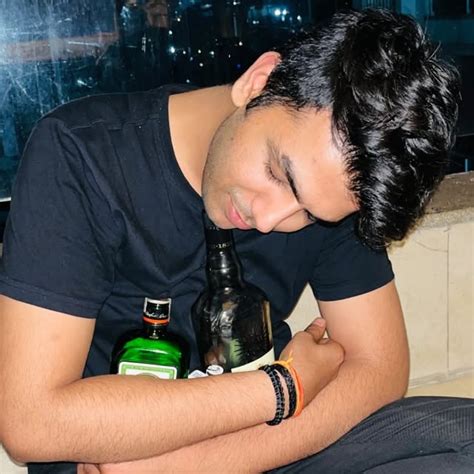 H A R S H S H U K L A Harsh Shukla On Threads