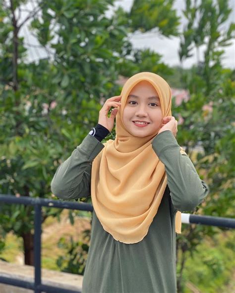 Pin oleh abukk di Aisyah Asyaa | Gaya wanita, Gadis cantik, Gadis