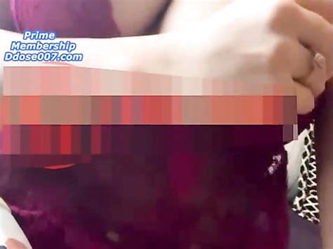 Prajakta Dusane Actress Boobs First Time