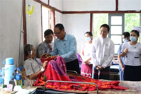 ကရင်ပြည်နယ်ဝန်ကြီးချုပ် ဦးစောမြင့်ဦး ယာယီနေရပ်စွန့်ခွာပြည်သူများအား