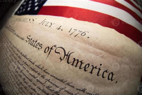 Declaración De Independencia El 4 De Julio De 1776 En La Bandera De