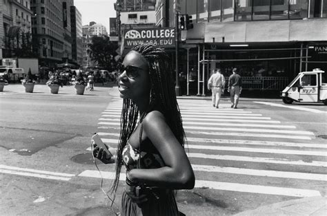 Lee Friedlander Captures The Citys Hustle And Flow The New York Times
