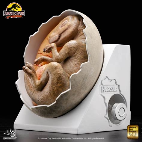 Jurassic Park 30th Anniversary Hadrosaur Egg Hatching Statue Nl