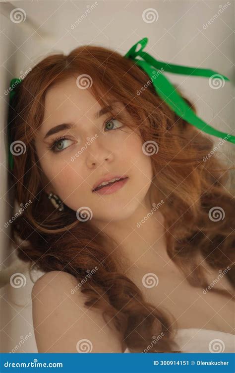 Beautiful Elegant Redhead Fantasy Princess Girl Standing Stock Image Image Of Girl Faded