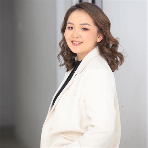 Угаасаа улайдаг биш эмзэгшээд байгаа юм байна лээ шүү🥹😁 Би бас анх