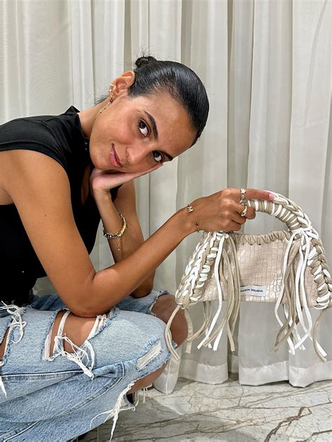 Mini Sandstone Maison Dousha