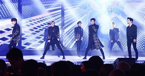 포토엔 인피니트 무대를 가득 채우는 7명의 존재감 Mbc 가요대제전