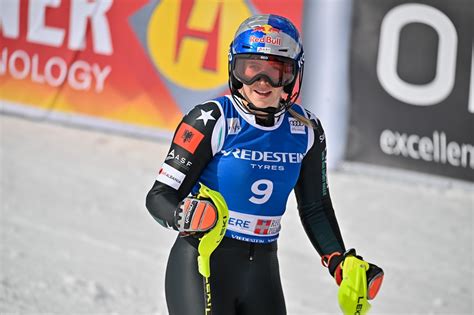 Ninna Quario Su Lara Colturi Olimpiadi In Casa Per Lalbania Farà