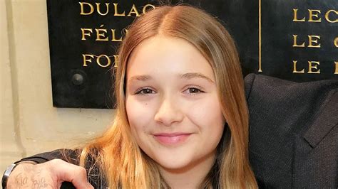 Harper Beckham Rocks Shorter Bob Haircut And Crochet Dress In Smiling