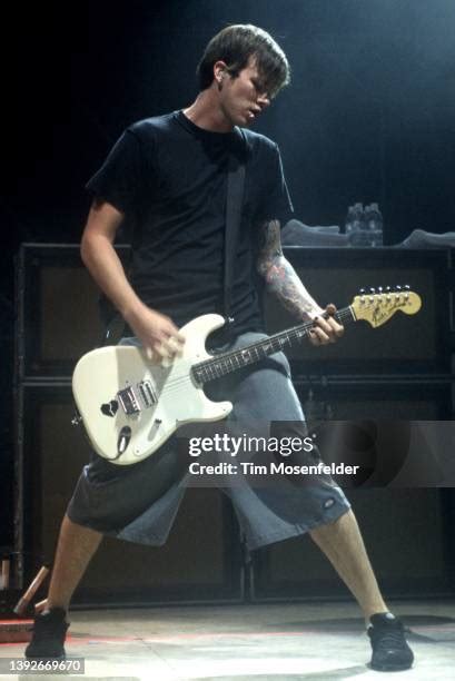 144 Tom Delonge 2001 Photos And High Res Pictures Getty Images