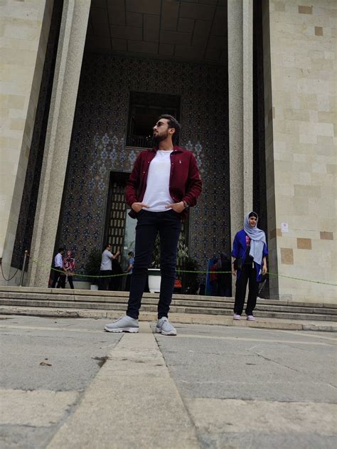 عکّآس بی دوربین On Twitter عکسی که رفیقام از من میگیرن Vs عکسی که من