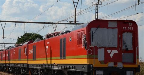 Transnet Tests Diesel And Electric Locos News Railway Gazette