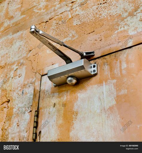 Device Automatic Image Photo Free Trial Bigstock