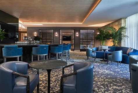 Upscale Senior Living Community In Woodland Hills Ca 91367 The Variel