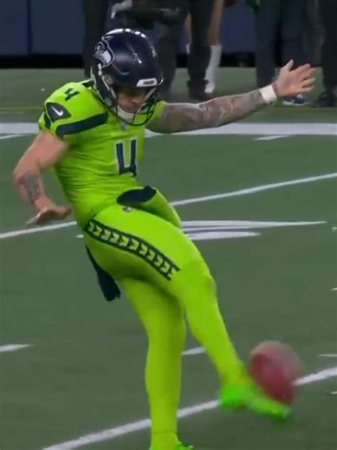 Nfl Punters ‘australian Kick Baffles Us Commentators Gold Coast
