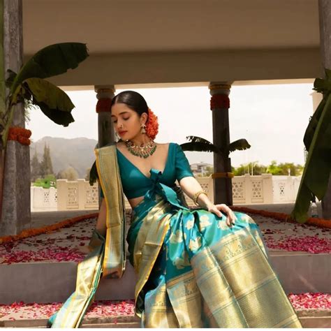 Madhu Mathi Madhumathimekeupartist • Instagram Photos And Videos