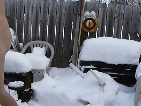 Naked Driver Shovels His Deck Wearing Only A Cap XVIDEOS