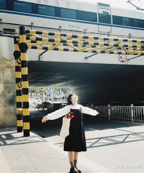 胶片下的发光女孩伪日系胶片写真教程分享 知乎