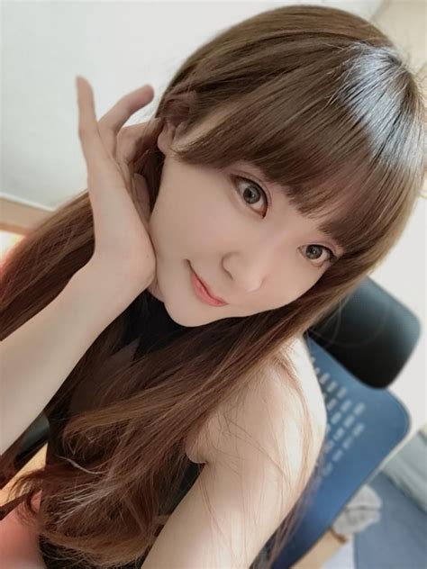 쉬멜 쉬메일 쉬멜나나 트랜스젠더 레이디보이 하잇 ㅈㄹㅅ요정입니다ㅎㅎ 눈빛이 살아있는 쉬멜나나 무슨말이 필요하겠어요