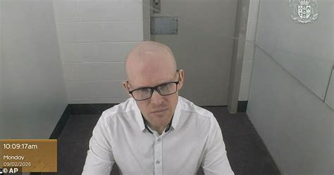 Il Nuovo Look Agghiacciante Di Brenton Tarrant Lassassino Di