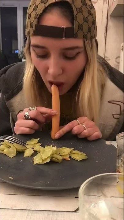 소세지 먹는법헤으응 Youtube