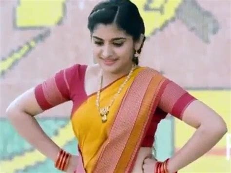 Niveda Thomas Navel