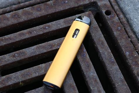 The Evolution Of Disposable Vapes From Cigalikes To Advanced Devices