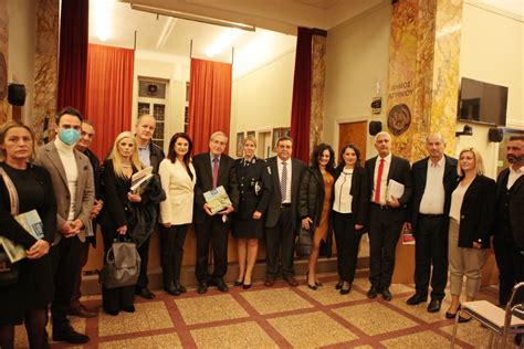 Δείτε την ημερίδα στο Αγρίνιο για την εξάλειψη της βίας κατά των γυναικών και των παιδιών βίντεο