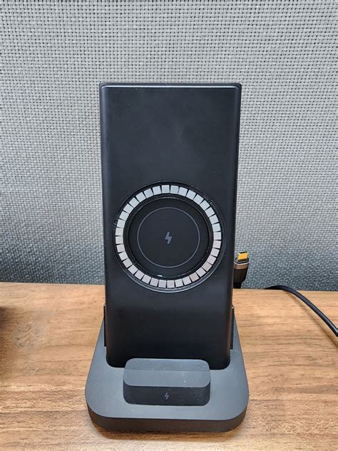 맥세이프 자석 스티커 극성 반대로 된건 안파냐 유머 움짤 이슈 에펨코리아