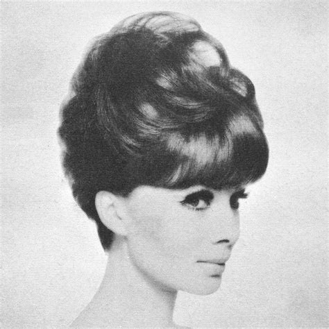 Pin By Chris G On Retro Beauty Salon Womens Hairstyles Hair Styles